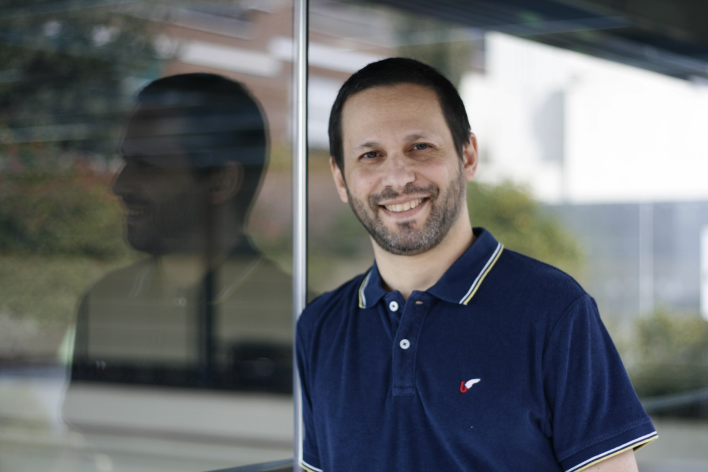 “Los libros son ventanas de experiencias ajenas”, Lawrence Schimel – Y ...